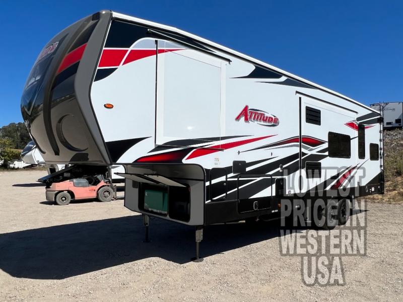 New 2024 Eclipse Attitude Wide Lite 3016SS Toy Hauler Fifth Wheel at ...