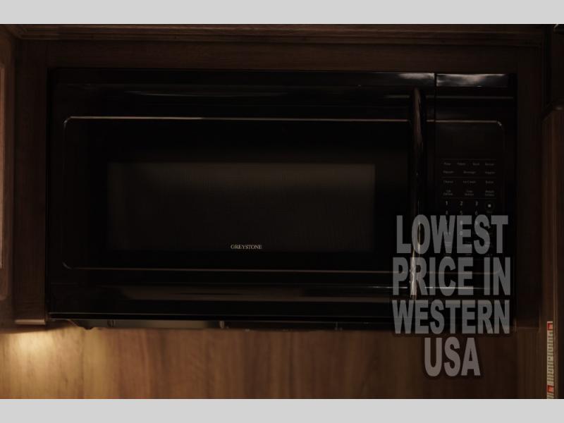 New 2025 Genesis Supreme 28 CRT Toy Hauler Fifth Wheel at Trailer Hitch ...