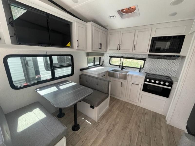 New 2024 Dutchmen RV Astoria 230ML Fifth Wheel at Trailer Source Inc ...