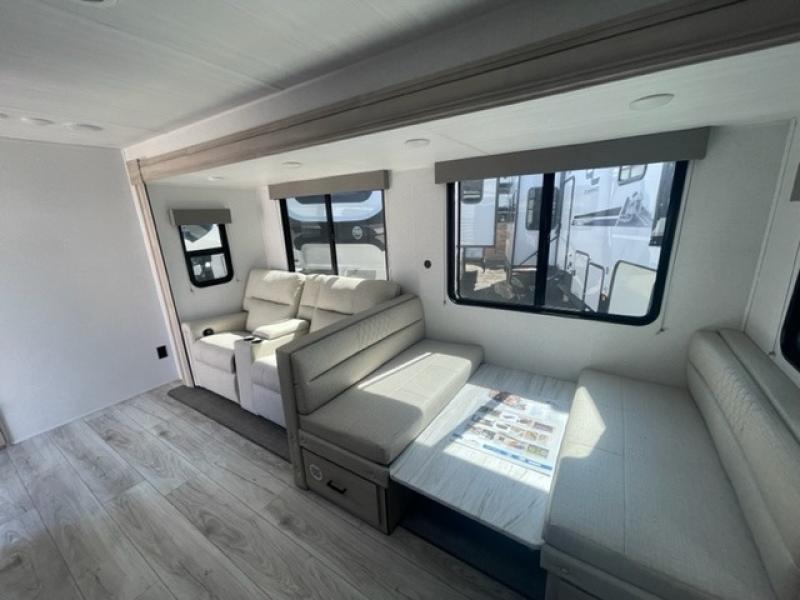 New 2024 EAST TO WEST Della Terra 261RB Travel Trailer at Trailer ...