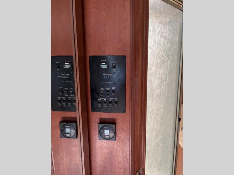 Used 2015 Thor Motor Coach Siesta Sprinter 24SL Motor Home Class C ...