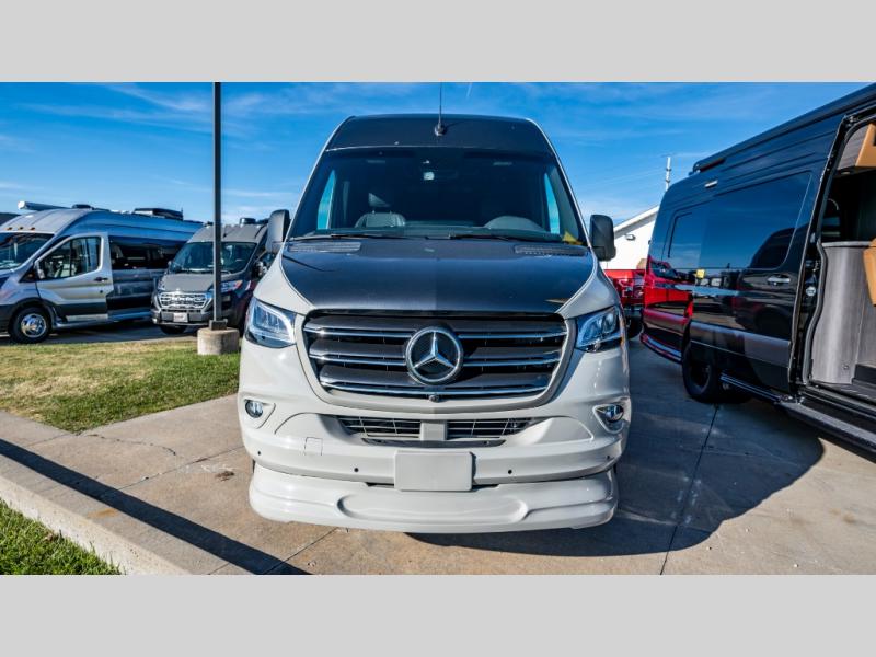 New 2025 OGV Luxury Coach V-CRUISE 8OBA Motor Home Class B - Diesel at ...