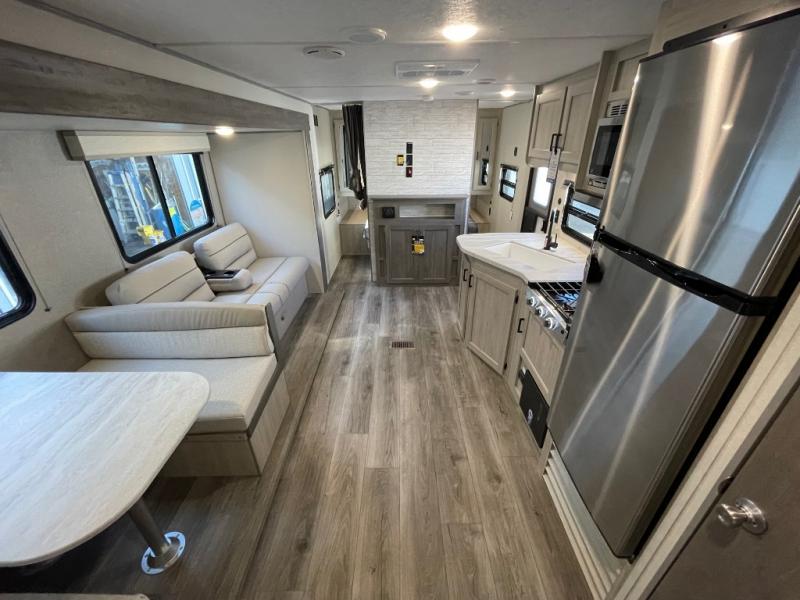 New 2024 Coachmen RV Catalina Summit Series 8 261BHS Travel Trailer at ...