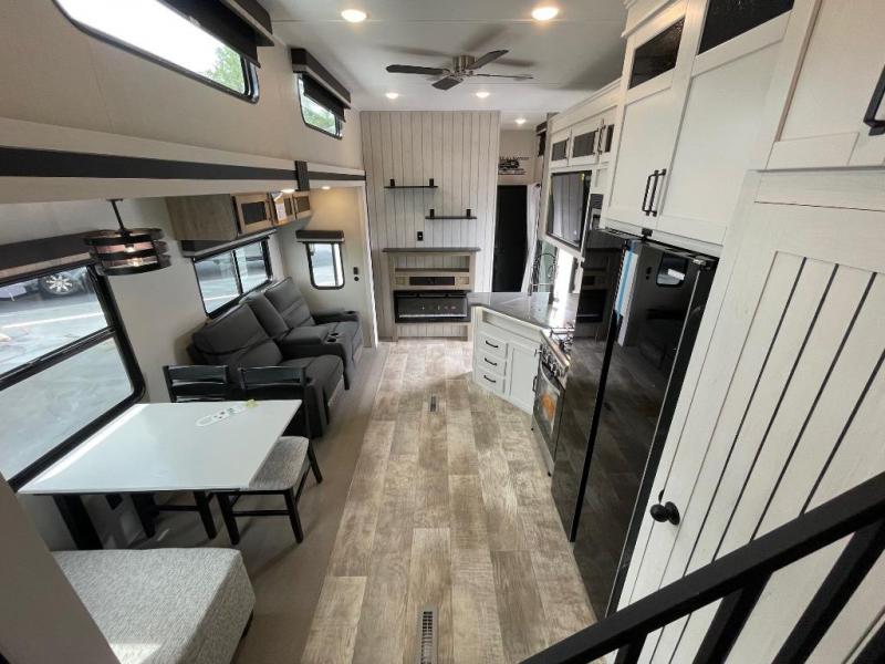 New 2025 Palomino Puma Destination 429LFT Destination Trailer at Triple ...