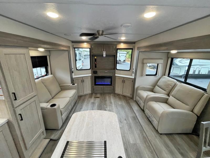 New 2024 Coachmen RV Catalina Destination Series 39MKTS Destination ...