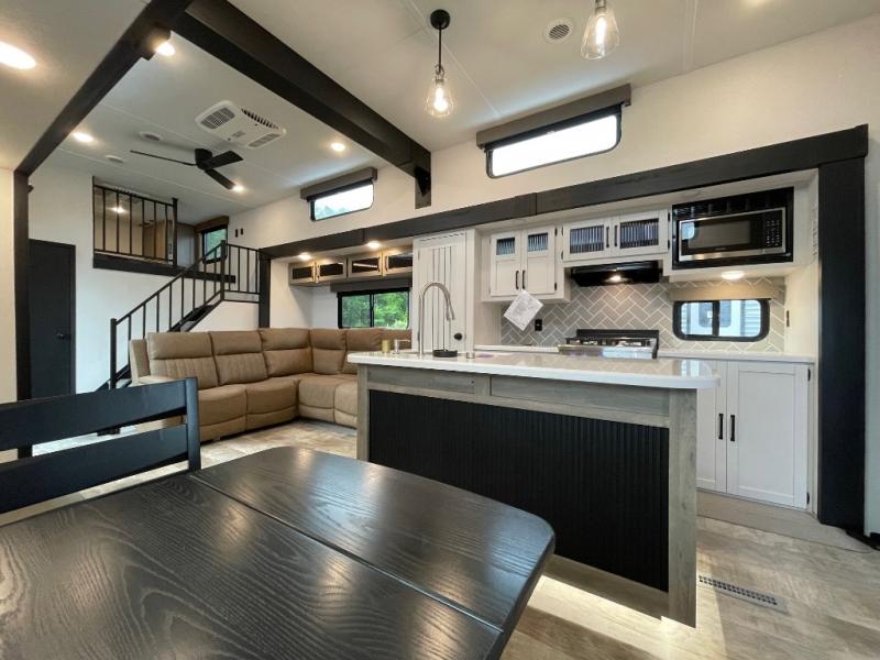 New 2025 Palomino Puma Destination 420LFT Destination Trailer at Triple ...