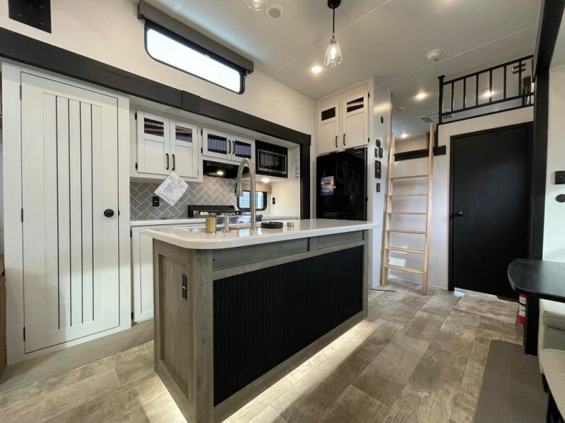 New 2025 Palomino Puma Destination 420LFT Destination Trailer at Triple ...