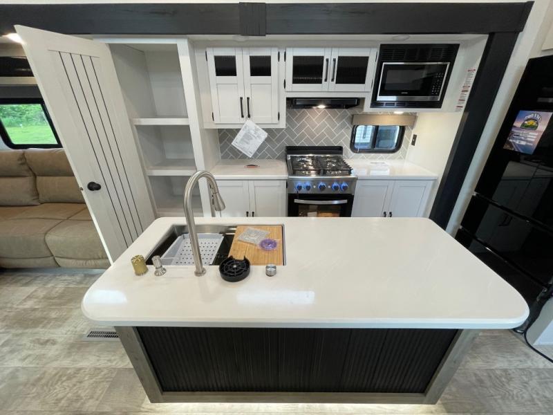 New 2025 Palomino Puma Destination 420LFT Destination Trailer at Triple ...