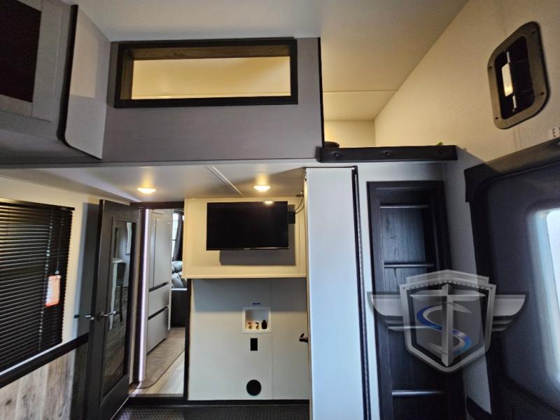 New 2024 Heartland Cyclone 4270 Toy Hauler Fifth Wheel at T&S RV and ...