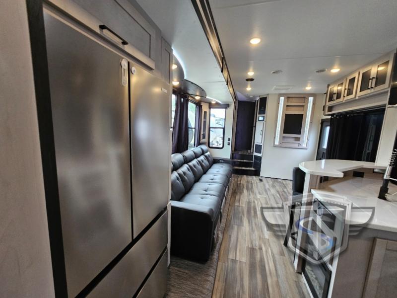 New 2024 Heartland Cyclone 4270 Toy Hauler Fifth Wheel at T&S RV and ...