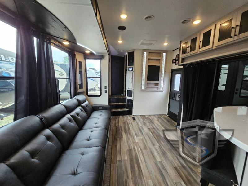 New 2024 Heartland Cyclone 4270 Toy Hauler Fifth Wheel at T&S RV and ...