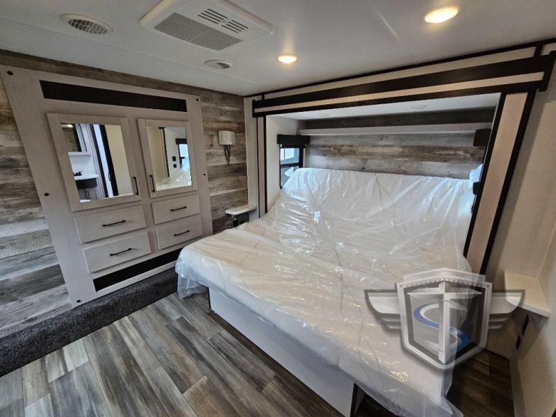 New 2024 Heartland Cyclone 4270 Toy Hauler Fifth Wheel at T&S RV and ...