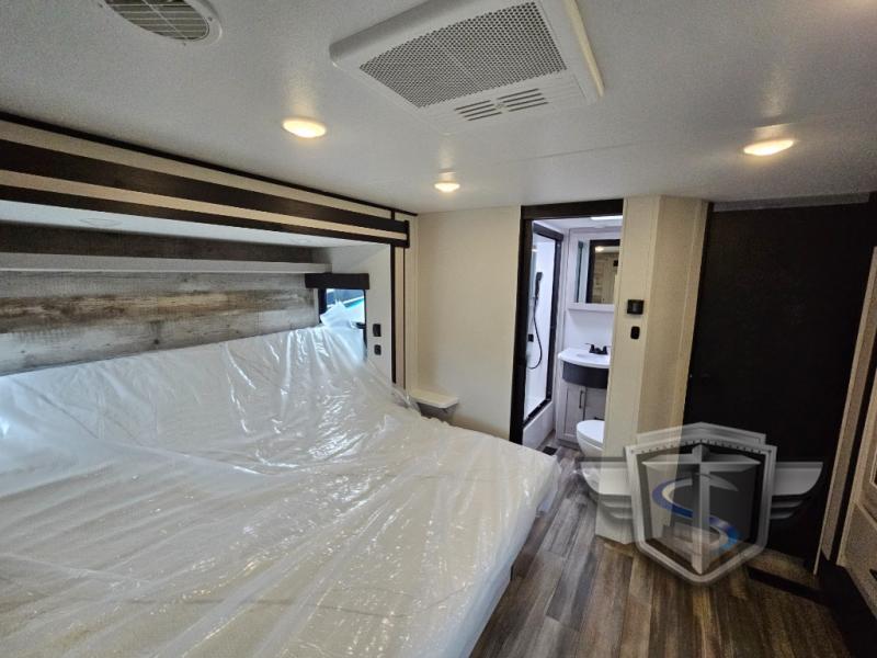 New 2024 Heartland Cyclone 4270 Toy Hauler Fifth Wheel at T&S RV and ...