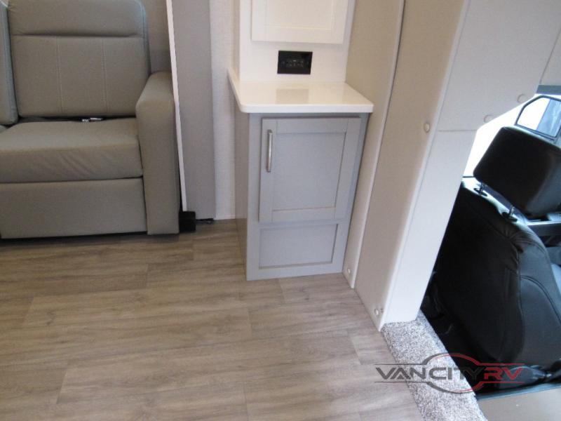 New 2024 Renegade Veracruz 30VRM Motor Home Super C - Diesel at Van ...