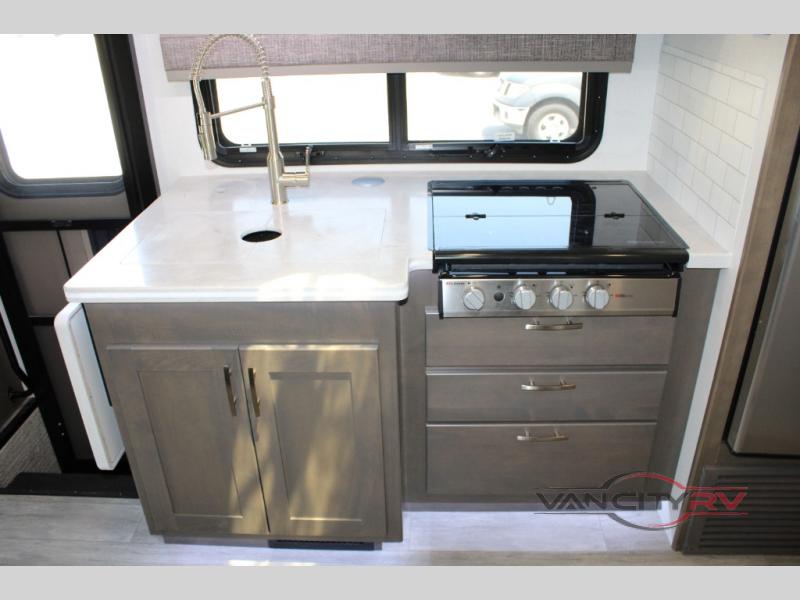 New 2025 Dynamax isata 5 28SS Motor Home Super C - Diesel at Van City ...