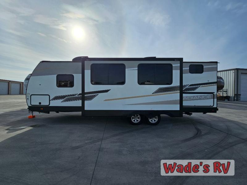 Used 2022 Cruiser Radiance Ultra Lite 27DD Travel Trailer at Wade's RV ...