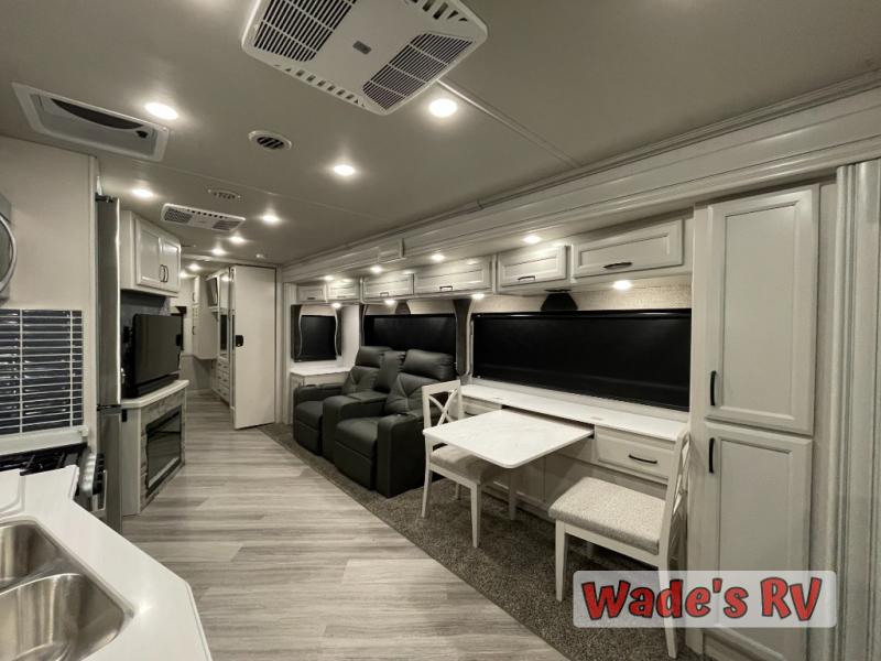 New 2024 Fleetwood RV Bounder 33C Motor Home Class A at Wade's RV ...