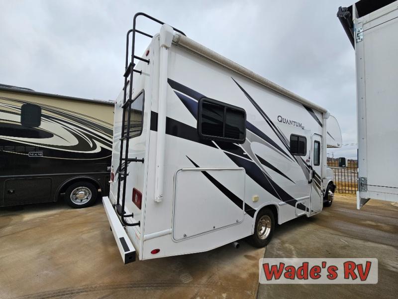 Used 2022 Thor Motor Coach Quantum SE SE22 Chevy Motor Home Class C at ...