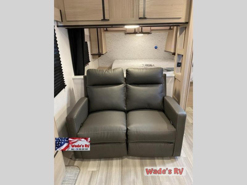 New 2022 Cruiser Radiance Ultra Lite 26KB Travel Trailer at Wade's RV ...