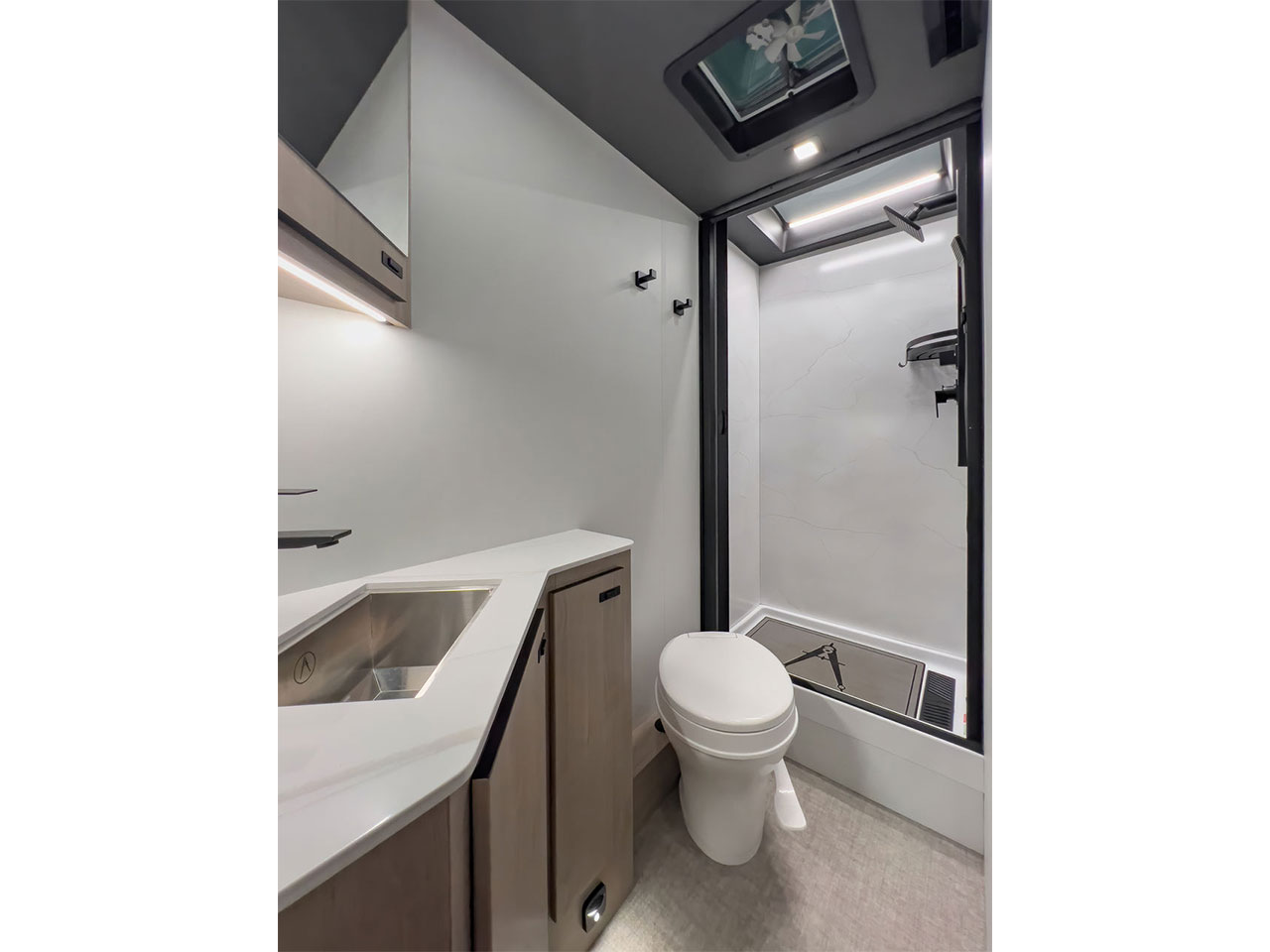 Grand Design Lineage Exclusive Dealer