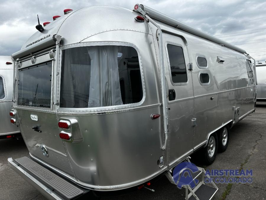 New 2024 Airstream Flying Cloud 27FB Queen Hatch Travel Trailer at ...