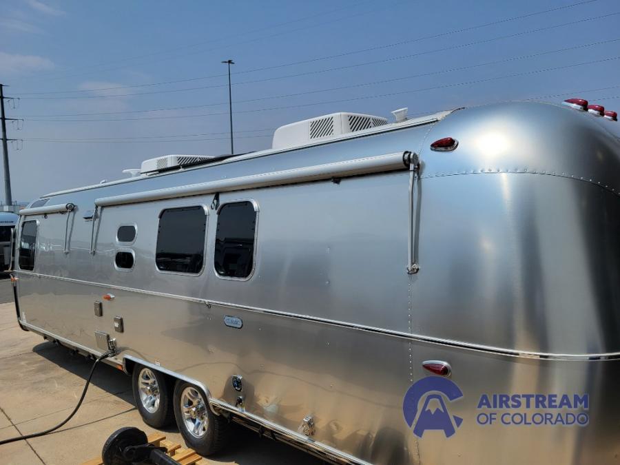 New 2024 Airstream Classic 33FB Queen Travel Trailer at Windish RV ...