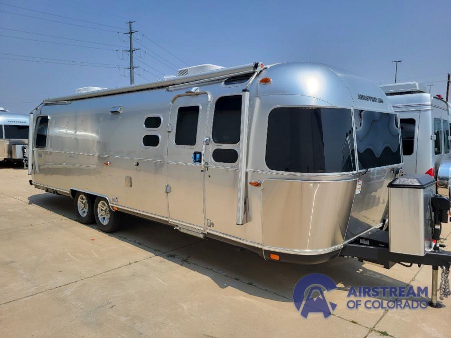 New 2024 Airstream Classic 30RB Queen Travel Trailer at Airstream of ...