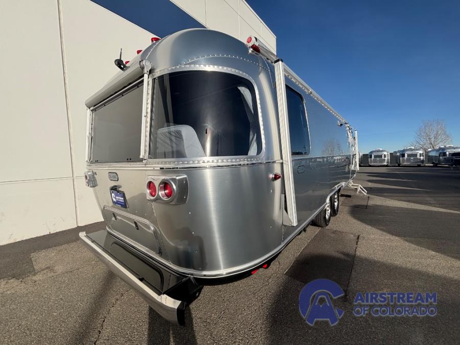 Used 2024 Airstream Classic 30RB Queen Travel Trailer at Windish RV ...