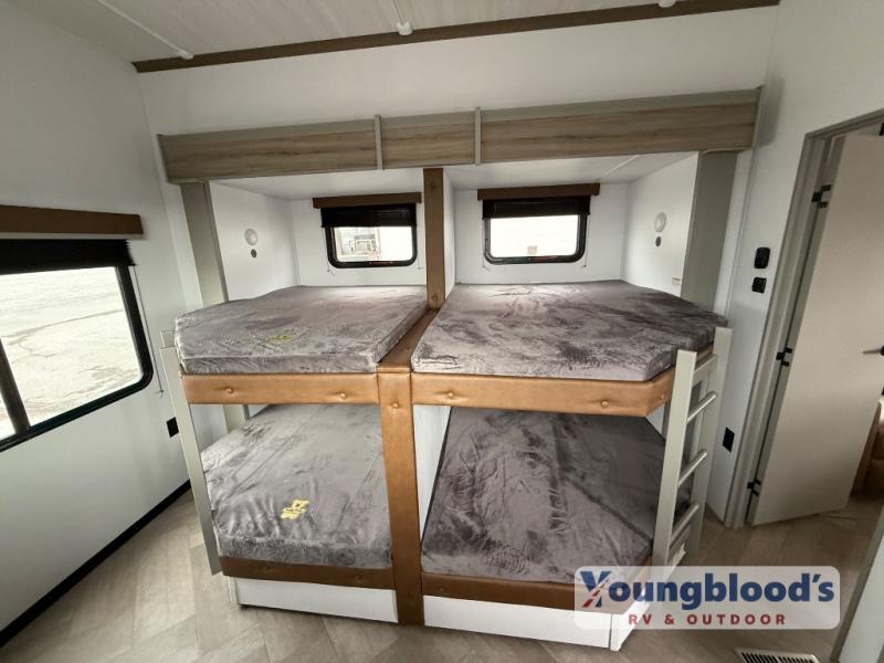 New 2025 Keystone RV Sprinter 3810QBS Fifth Wheel at Youngblood's RV ...