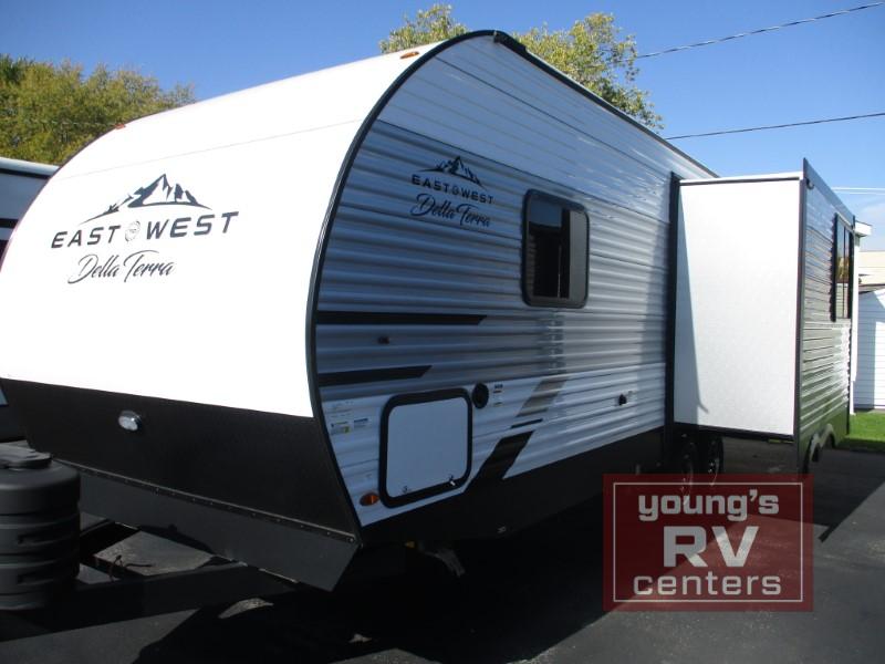 New 2024 EAST TO WEST Della Terra 251RD Travel Trailer at Youngs RV | Fremont, OH | #7242